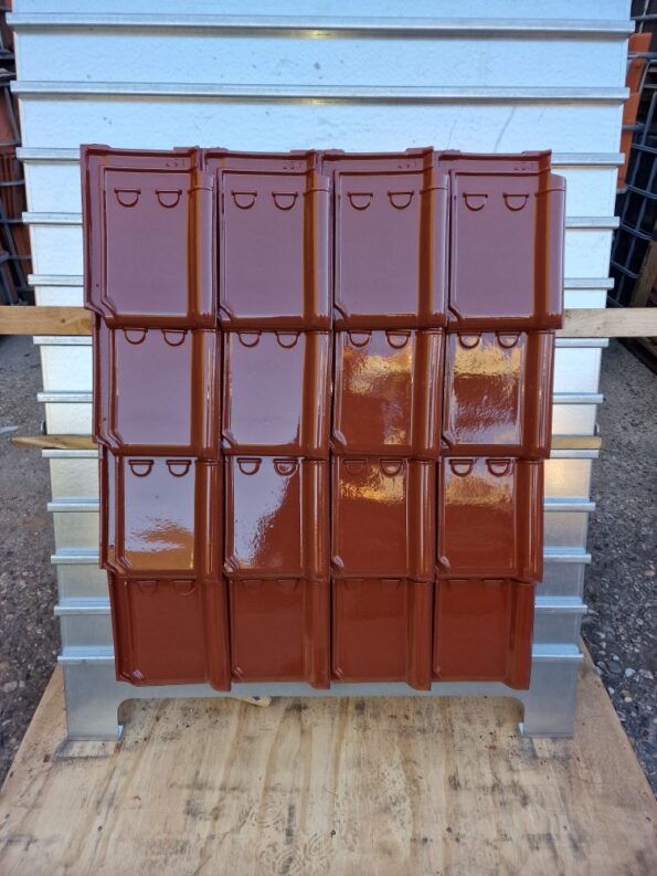 Monier TDN dakpan lichtbruin verglaasd - Traditec B.V.