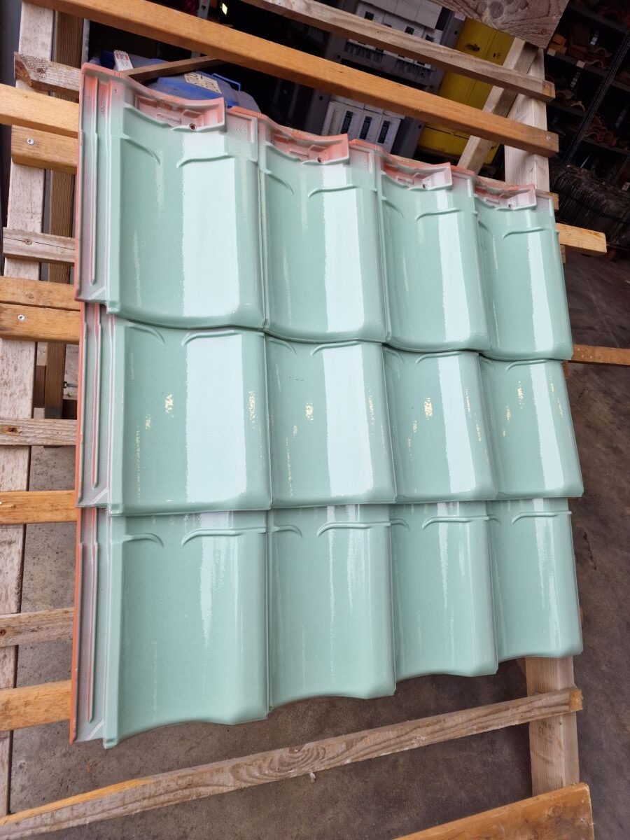 Narvik VHV Vario roof tile turquoise green glazed - Traditec