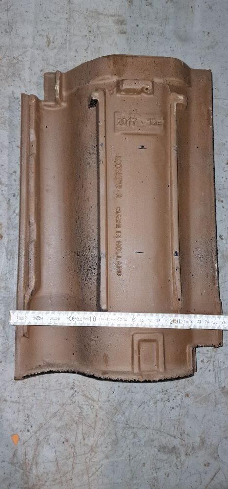 Monier nieuwe Hollander dakpan zwart verglaasd - Traditec B.V.